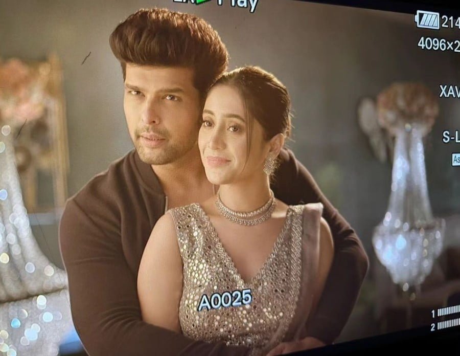 Love Blooms in 'Barsatein – Mausam Pyar Ka' as Aradhana and Reyansh's Romantic Date Approaches ...